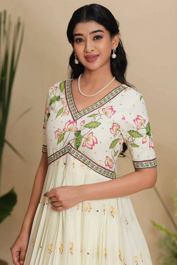 Traditional Pongal Dresses For Women | Festive Outfits for Pongal 2025